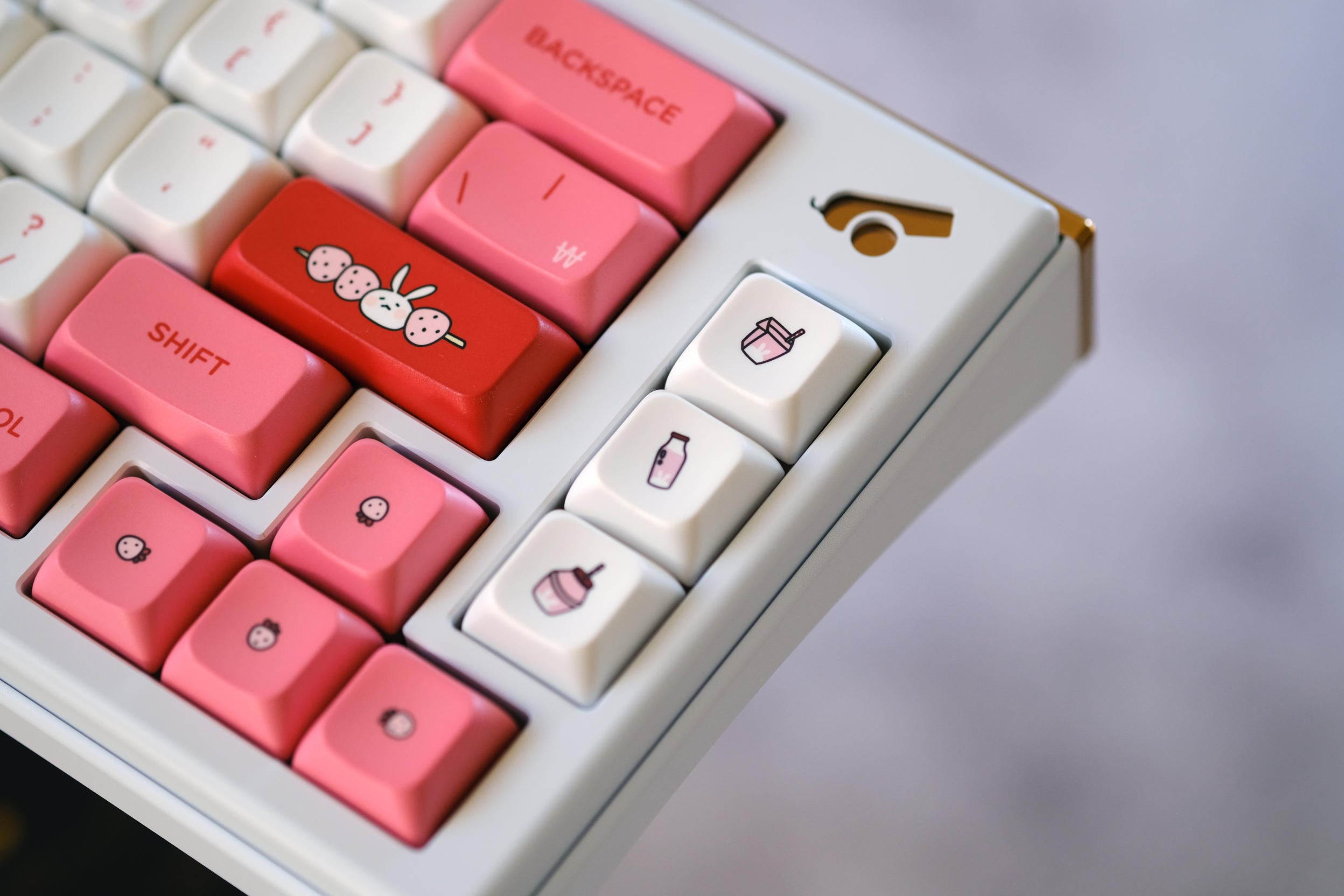 [Pre-order] PBS Strawberry Milk PBT Keycaps – Keebz N Cables
